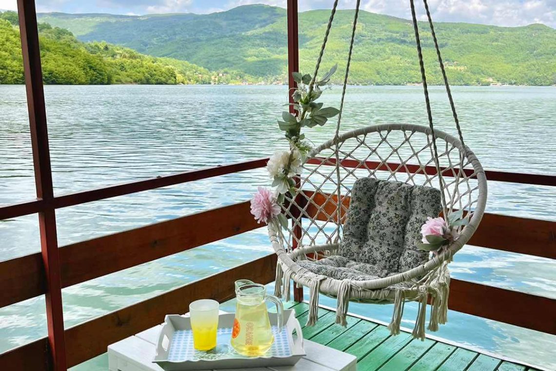 Splavovi za odmor Sanja - Drina, Perućac - Cene i rezervacije ...