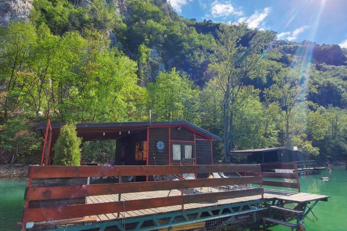 Splavovi za odmor Sanja - Drina, Perućac - Cene i rezervacije ...