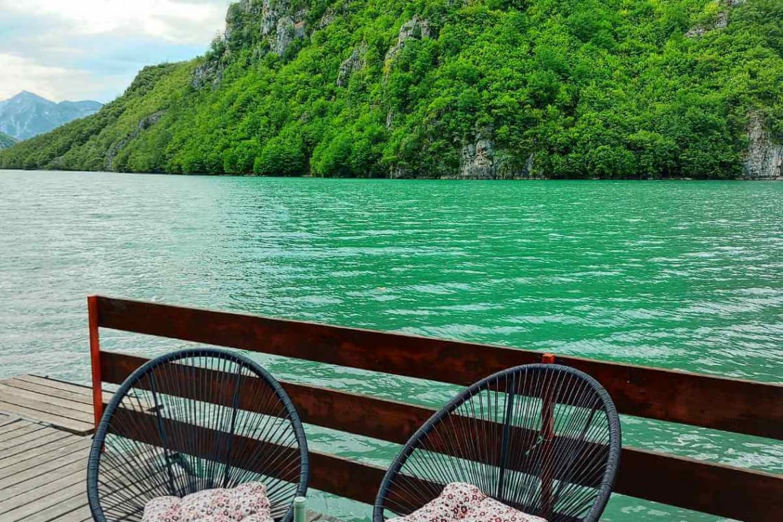 Perućac smeštaj na vodi | Splavovi | Jezero Perućac apartmani