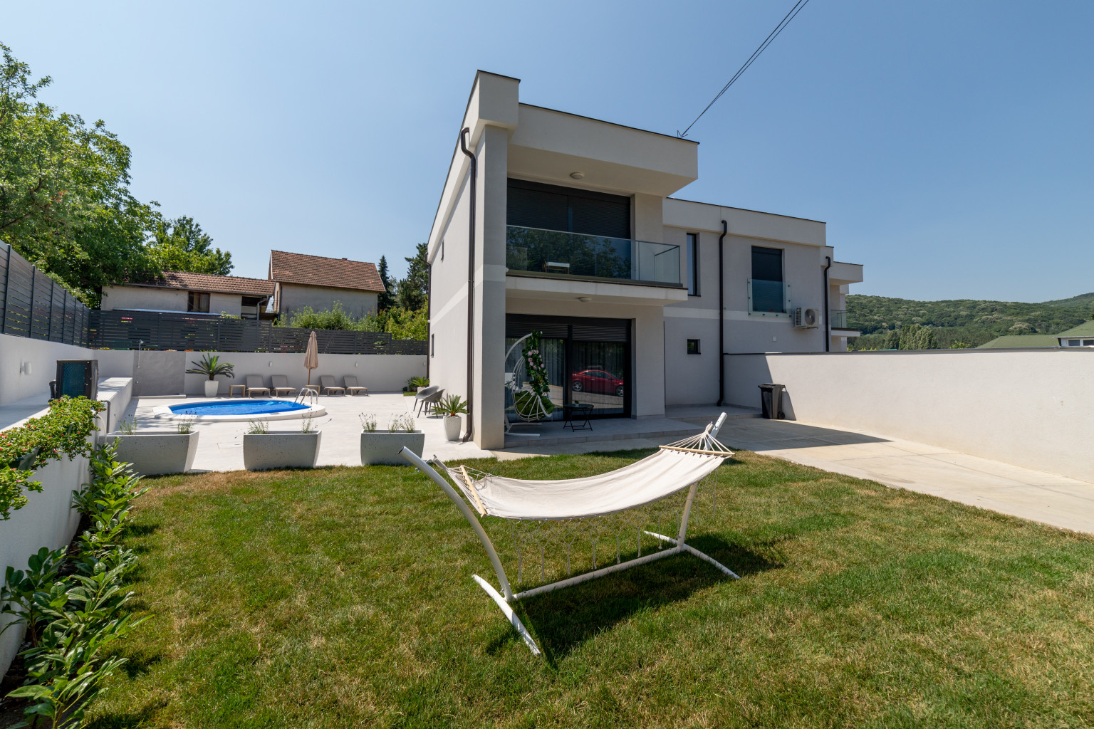 Vile, vikendice i kuće za proslave - TopSmestaj.com