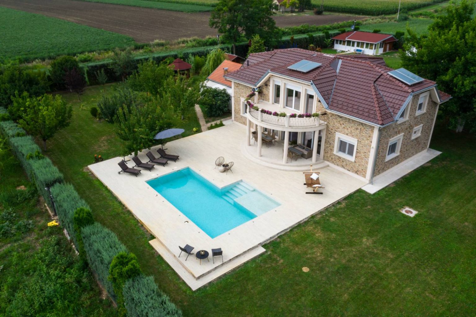 Kuće za proslave | Iznajmljivanje vila i vikendica | Kuća na dan