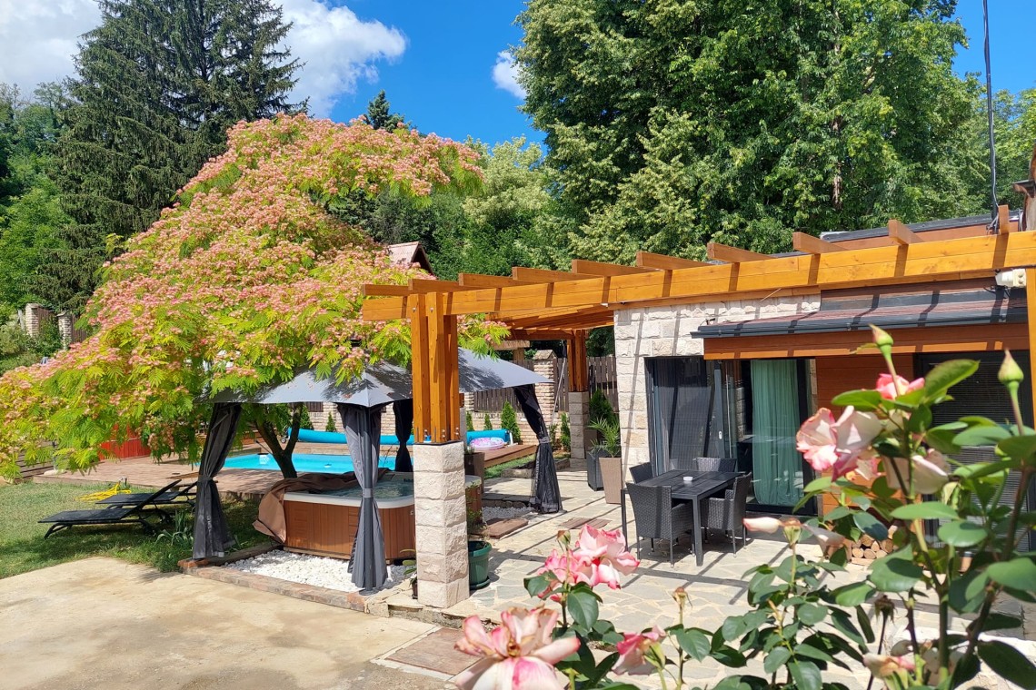 Vikendice Fruška Gora | Izdavanje vikendica | Iznajmljivanje na dan